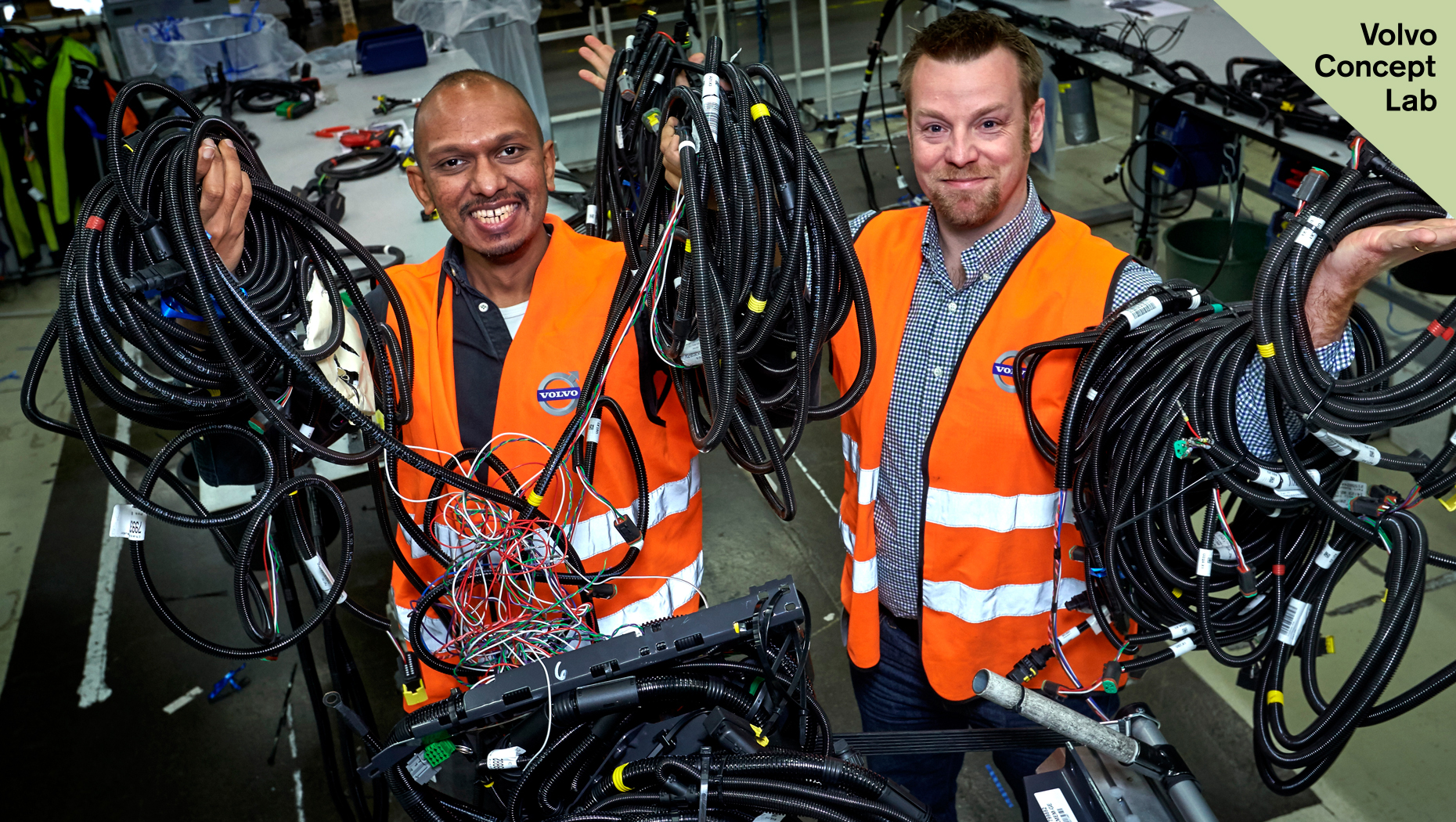 Wireless sensors replace cables | Volvo Group