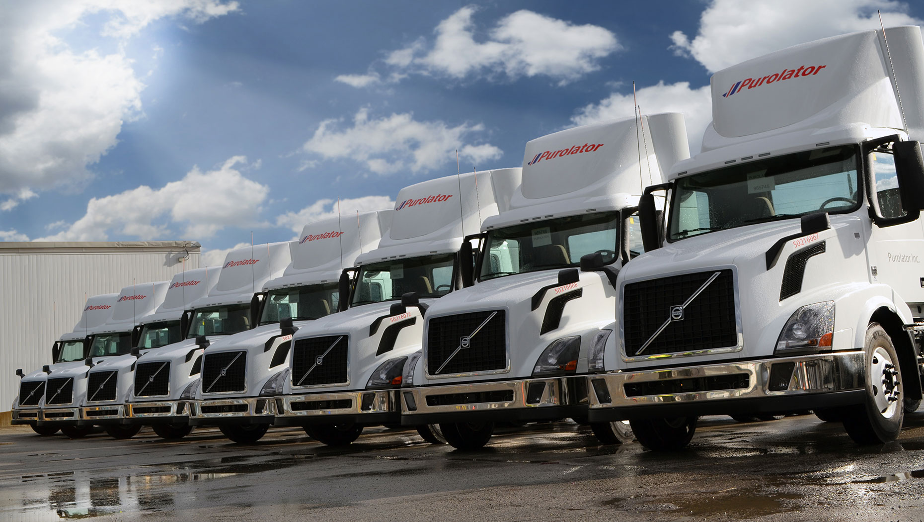 Volvo Trucks Delivers First Canadian Models equipped with 2017 Engines ...