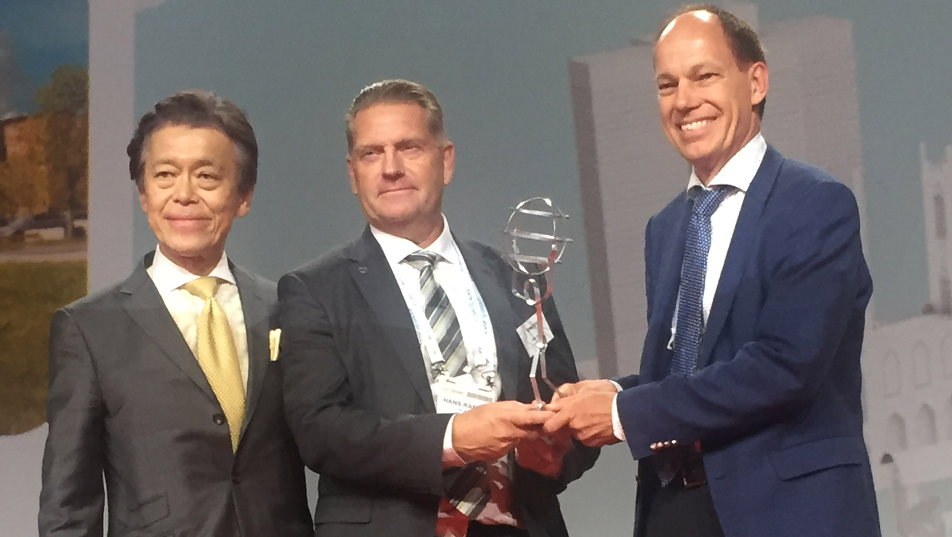 ElectriCity partnership wins UITP Awards 2017 | Volvo Group