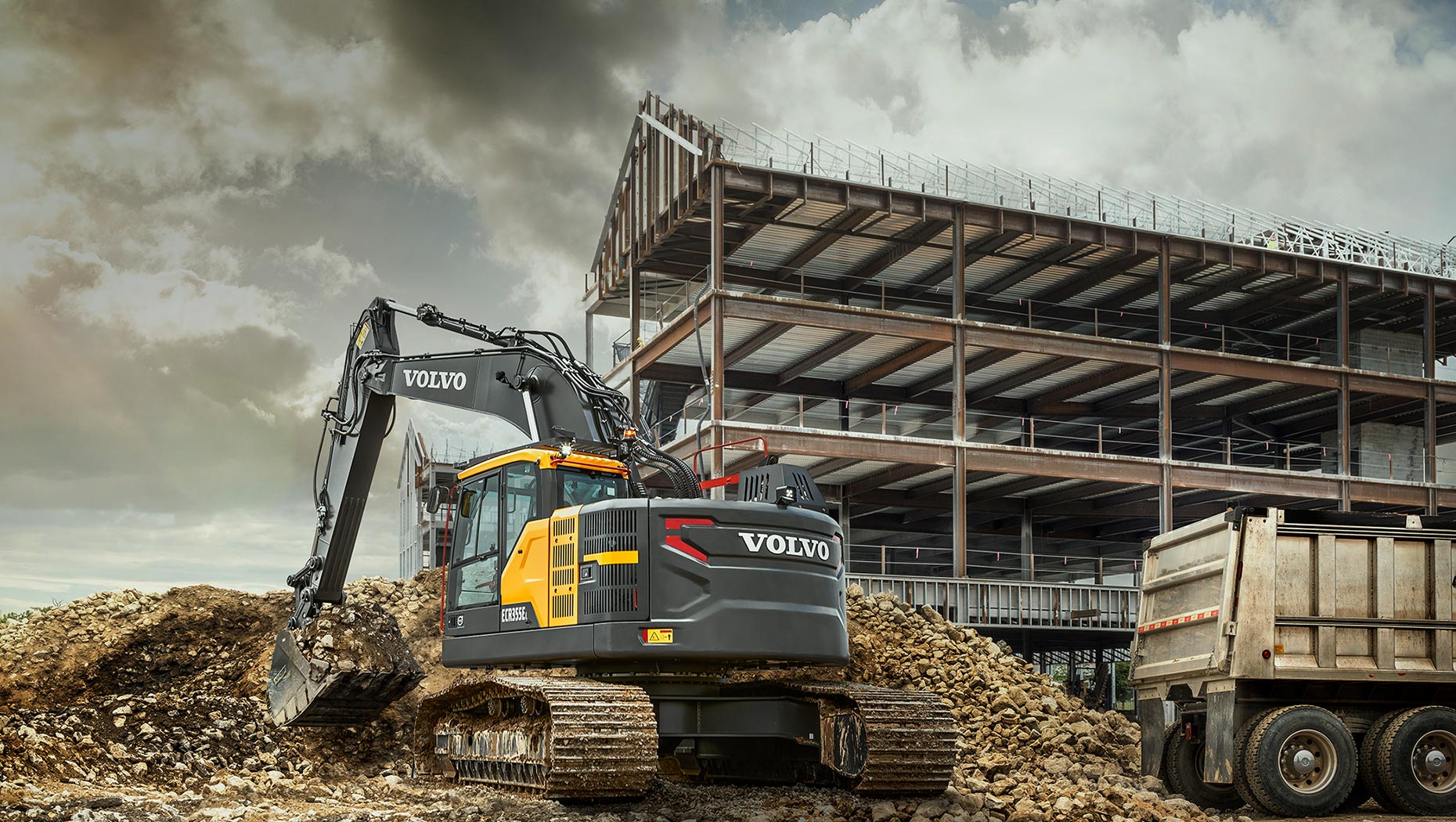 Volvo CE North America launches new blog, The Scoop