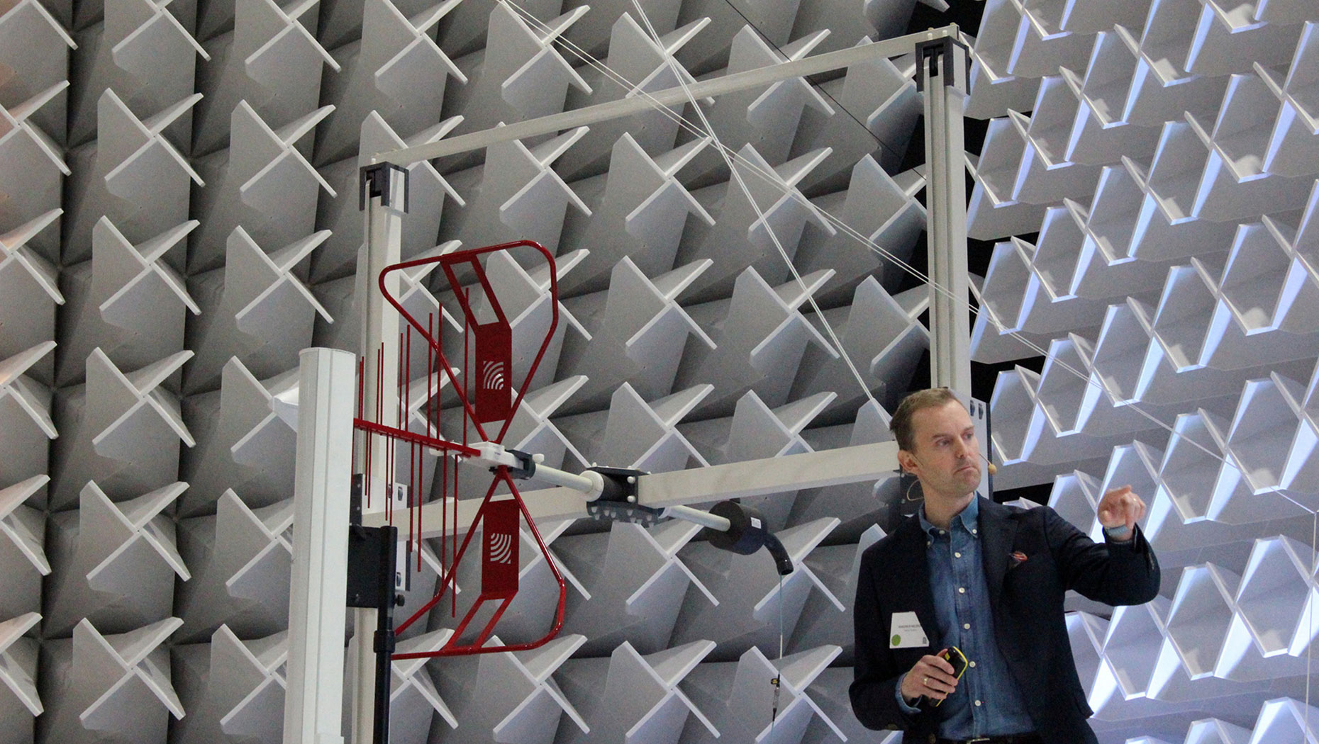 A world class electromagnetic test chamber | Volvo Group