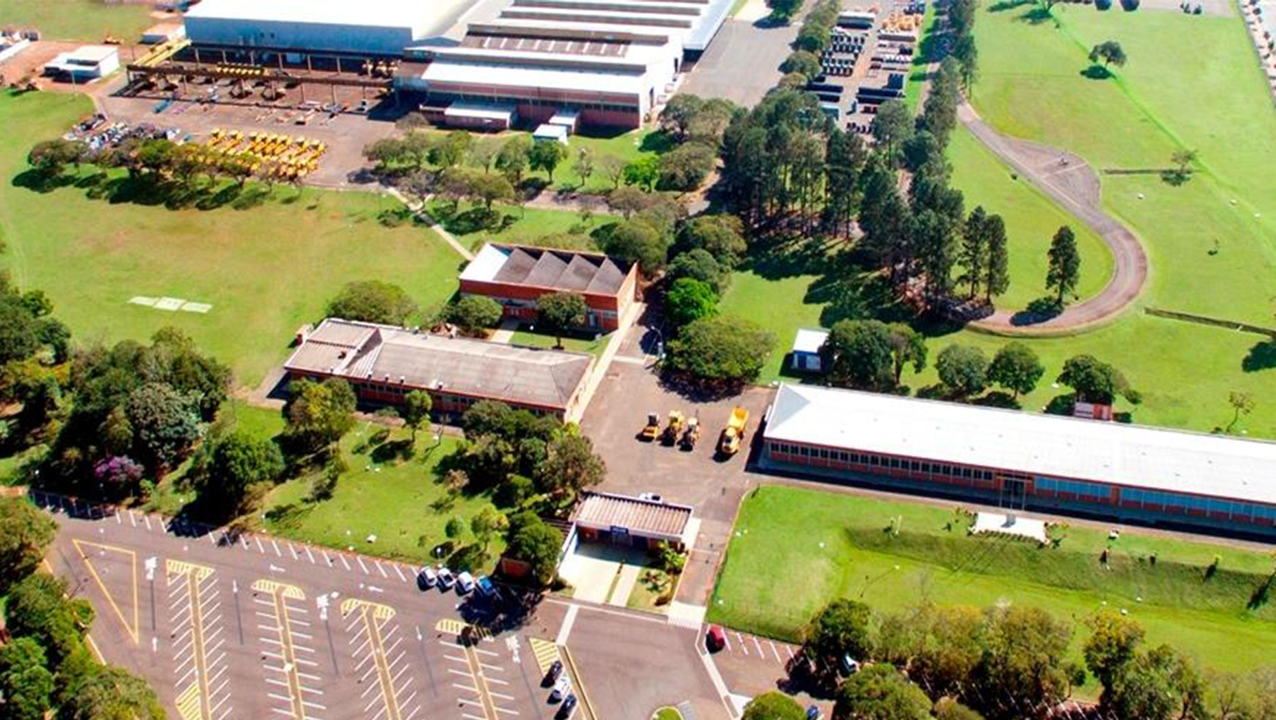 Volvo-CE-Exceeds-WWF-energy-savings-target-two-years-early | Volvo Group