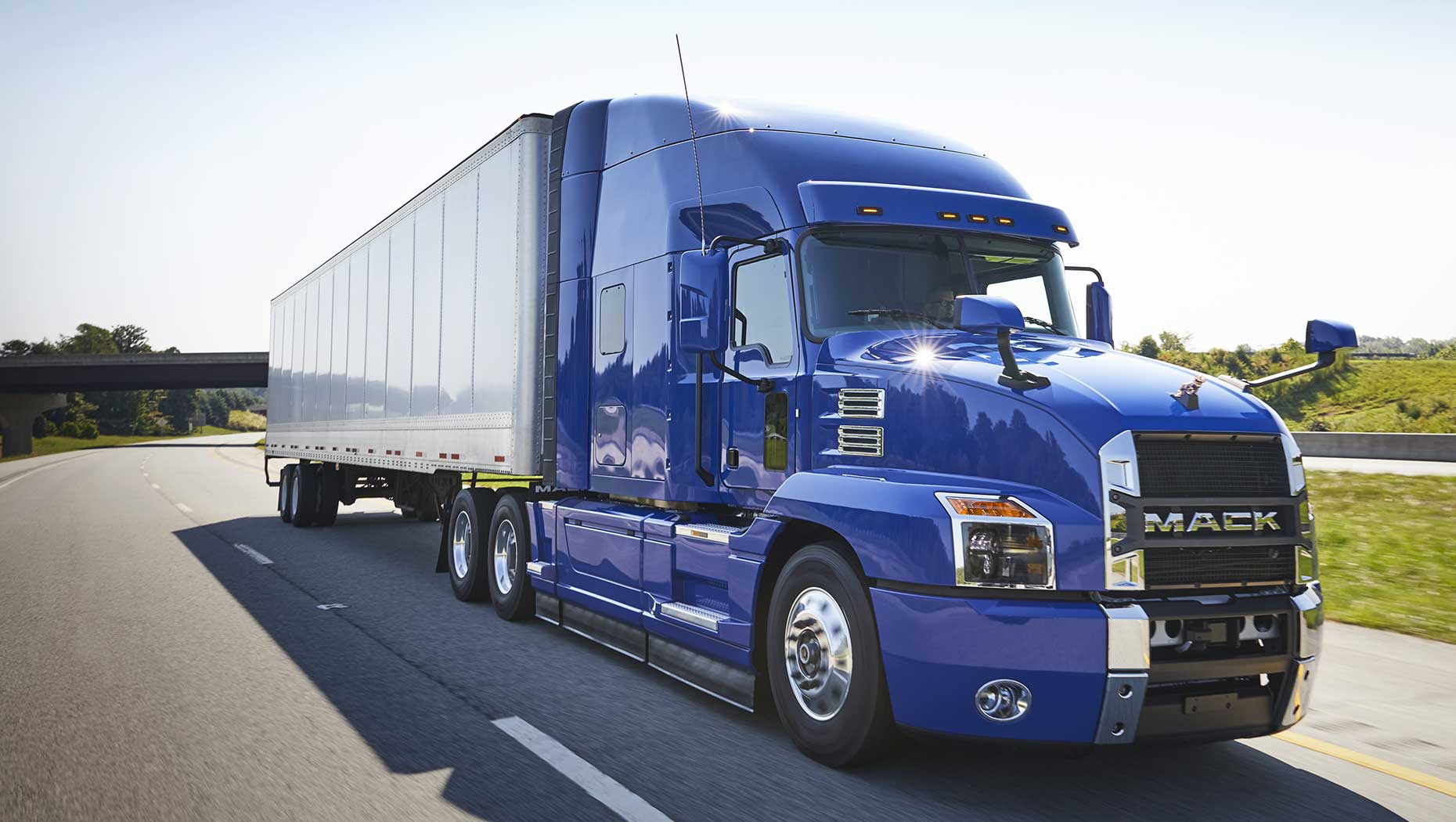 Mack Trucks Takes Fuel Efficiency to New Lengths | Volvo Group