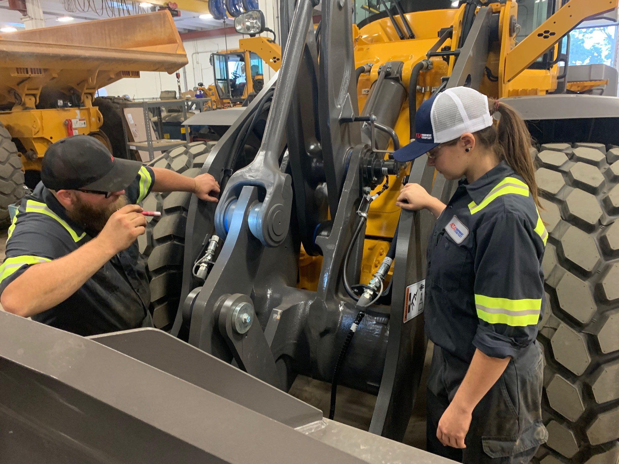 VOLVO CE, ALTA EQUIPMENT COMPANY PARTNER WITH TRADE SCHOOL TO TRAIN NEXT GENERATION OF DIESEL TECHS