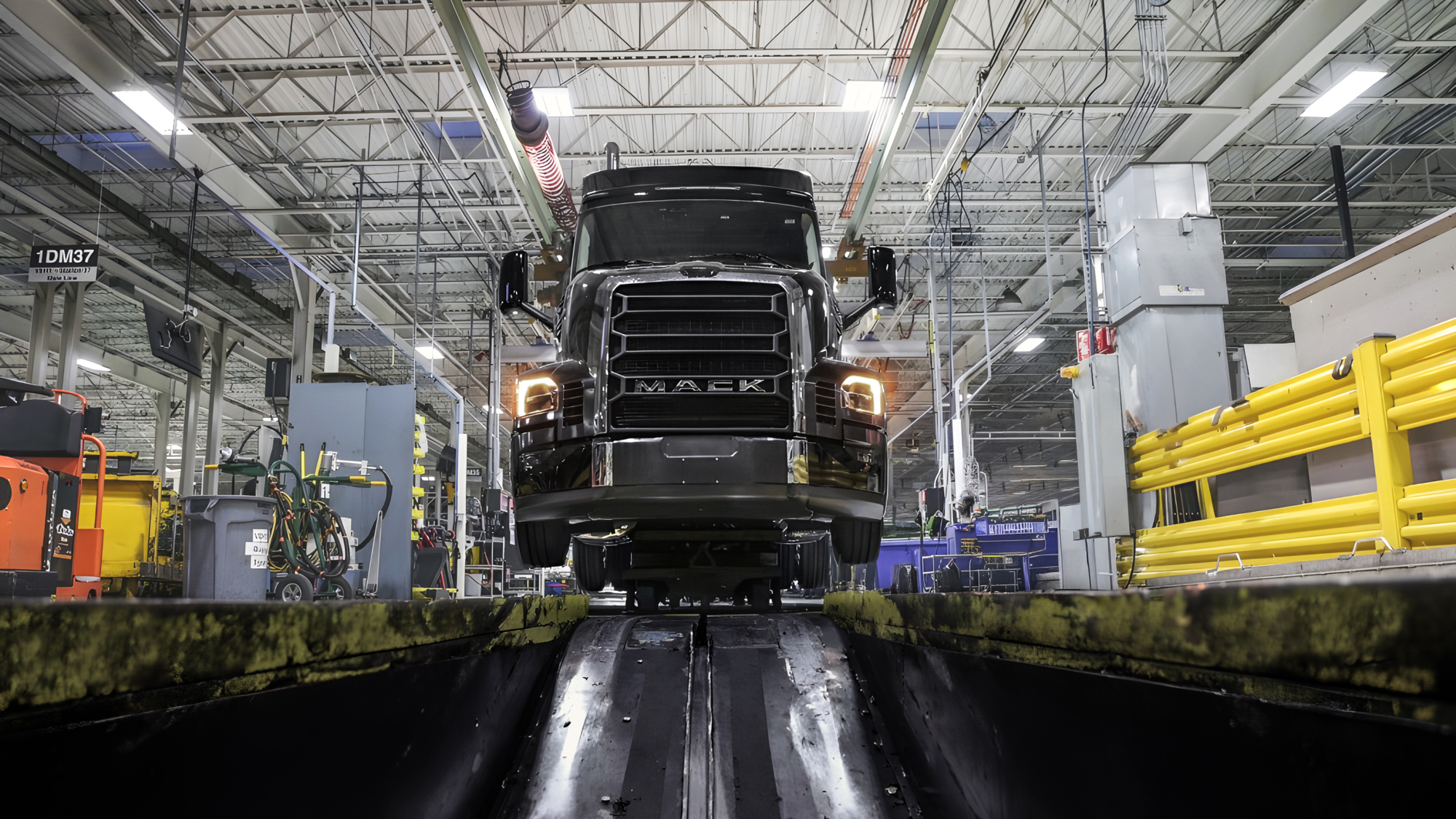 Mack Trucks Begins Production of All-New Mack Pioneer™ at Lehigh Valley ...