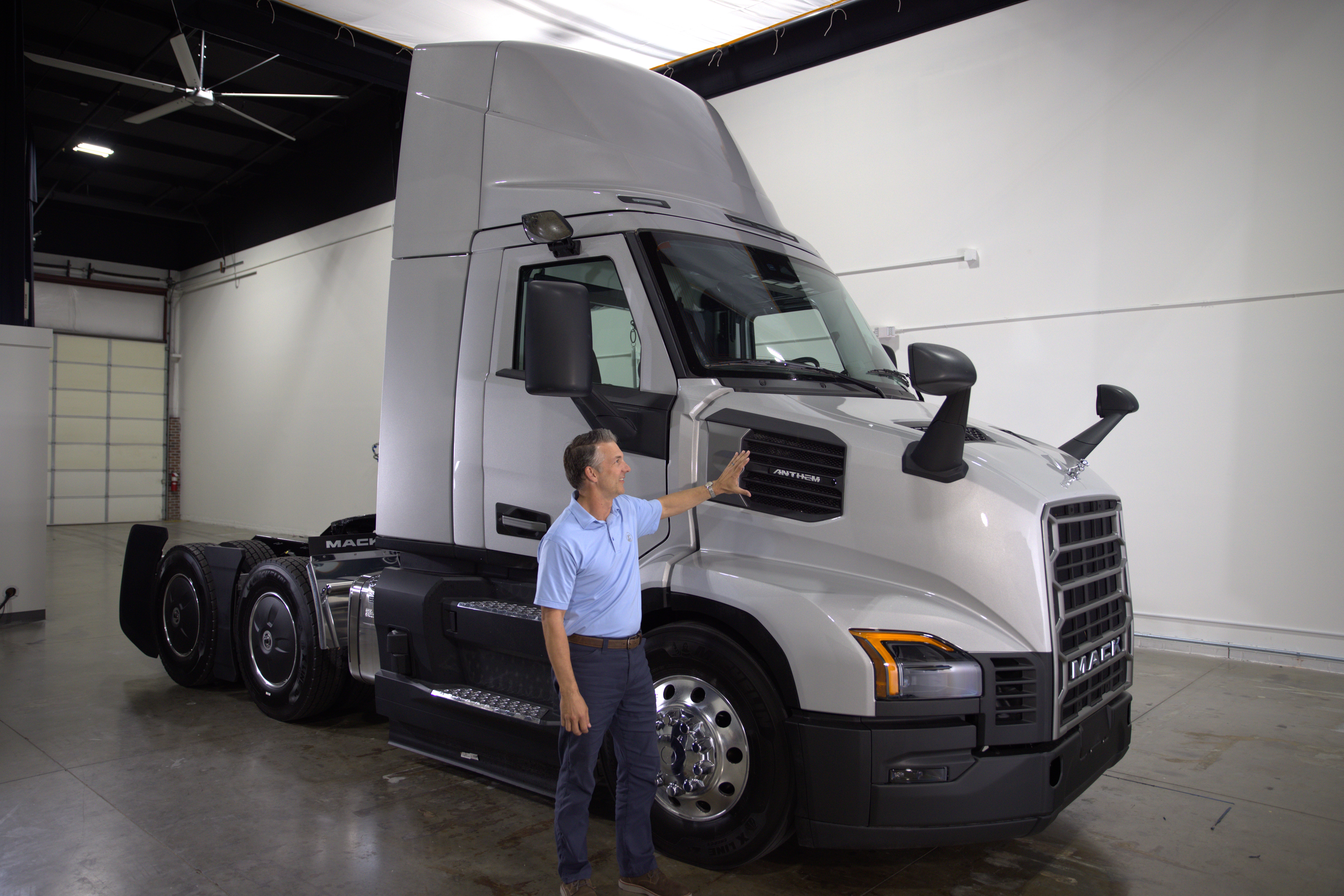 Experience the All-New Mack Anthem® Through Innovative Live Tour Platform